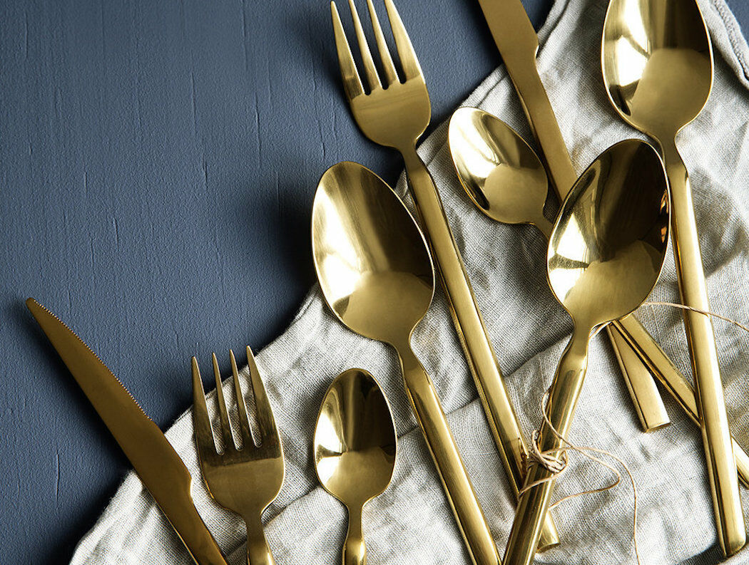 12 x de allermooiste gouden besteksets om jouw tafel nog ...
